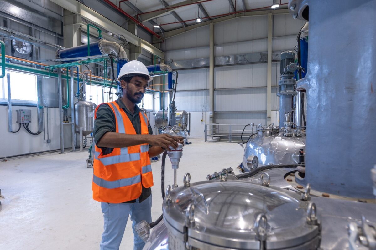 Photos – LAFFAN RESIN PRODUCTION FACTORY